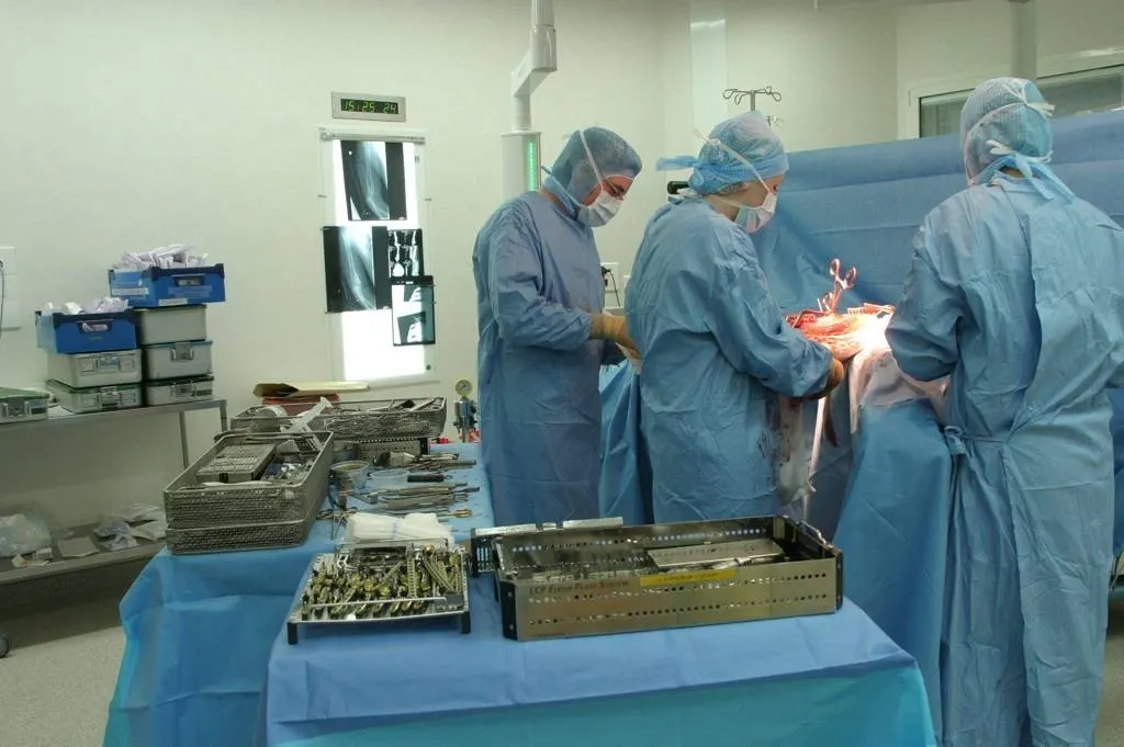 2 000 chirurgiens suivront une opération de l’épaule sur le net, filmée ...