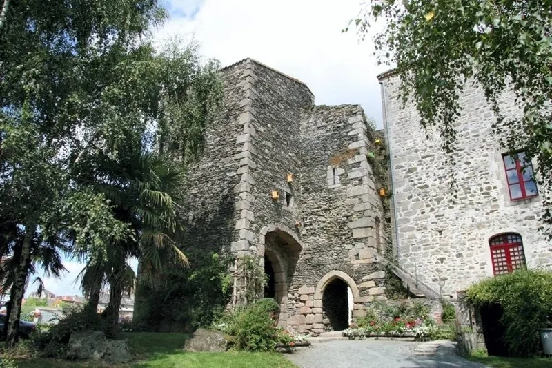 Les Herbiers. Voyage dans le temps avec Jean Foucher, un seigneur ...