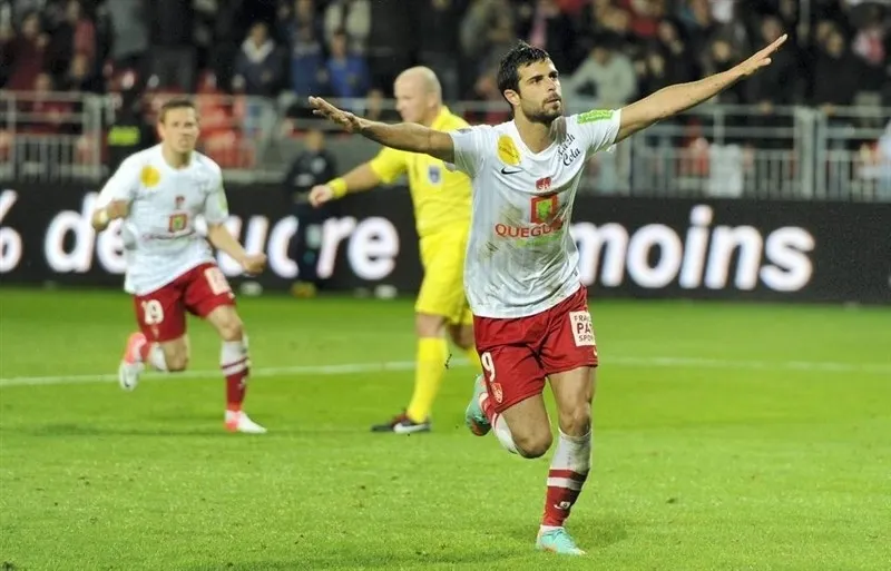 Stade Brestois. Eden Ben Basat a su aller la chercher.... Sport Le jeu ...