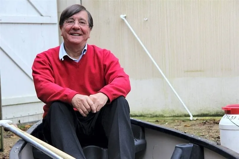 Après son accident, Daniel Chambourdon s’est reconstruit avec un canoë ...