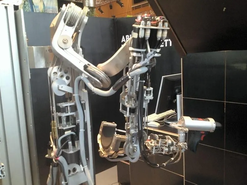 Hercule, l'exosquelette des Utopiales - Nantes.maville.com