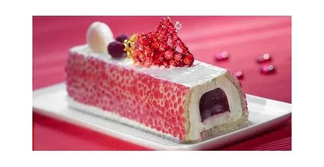 Bûche aux fruits rouges et à la mascarpone - Paris.maville.com