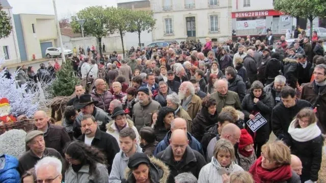 Charlie Hebdo : Des milliers de Vendéens dans les rues - Les Sables d ...