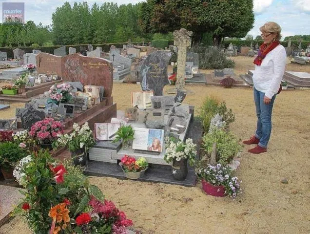 Pays-de-la-Loire. Sa concession au cimetière occupée par un autre ...