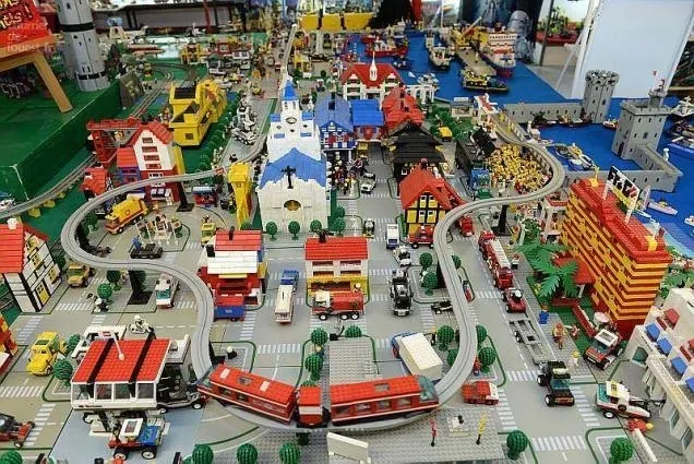 Andard. Patrick Ménard est le roi de la brique Lego® - Angers.maville.com