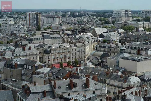Le guide de l'été. Notre idée de sortie : le quartier de la cathédrale ...