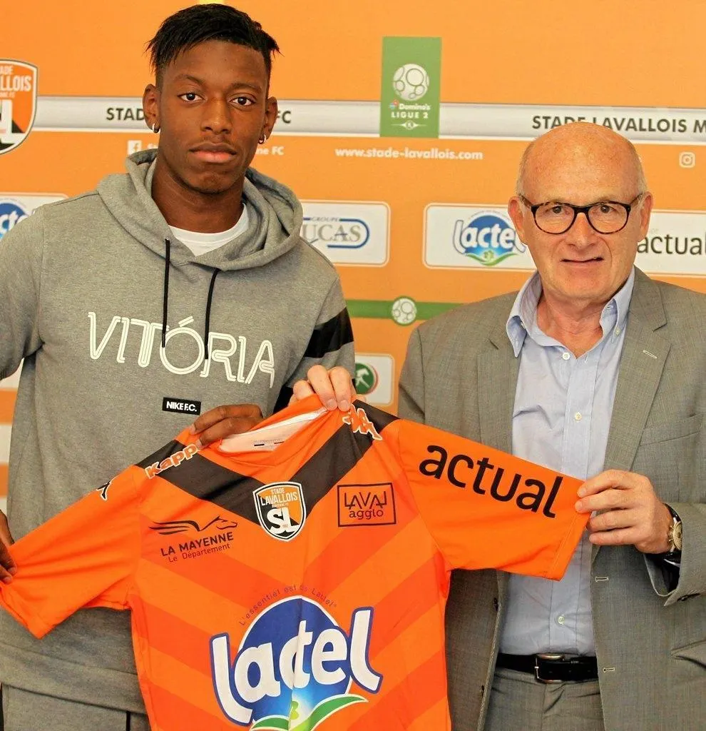 Dylan Saint-Louis, un vert chez les Tango. Sport - Laval.maville.com