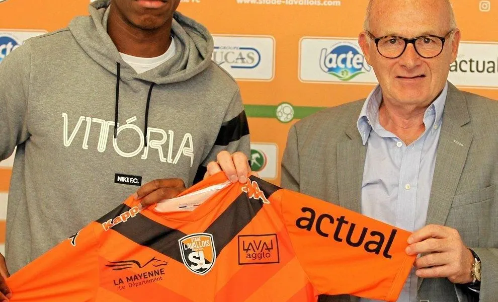 Dylan Saint-Louis, un vert chez les Tango. Sport - Laval.maville.com