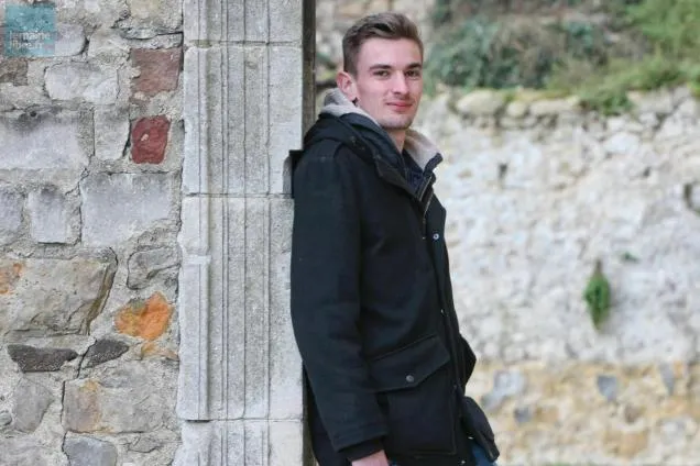 Les aventuriers manceaux. Alexis, les pieds sur terre, rêve des airs ...