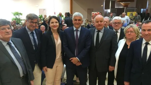 Sucé-sur-Erdre : 200 personnes en soutien à Maindron… et Fillon ...