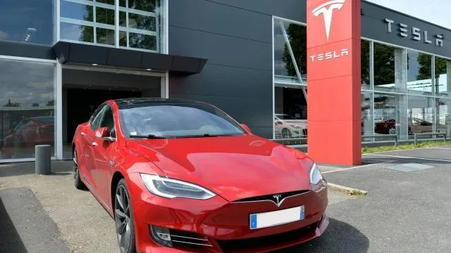 Voitures électriques. Tesla ouvre sa première concession dans l’Ouest ...
