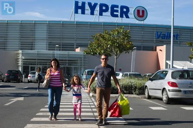 Vallet. 140 logements et des services à la place d'Hyper U - Nantes ...