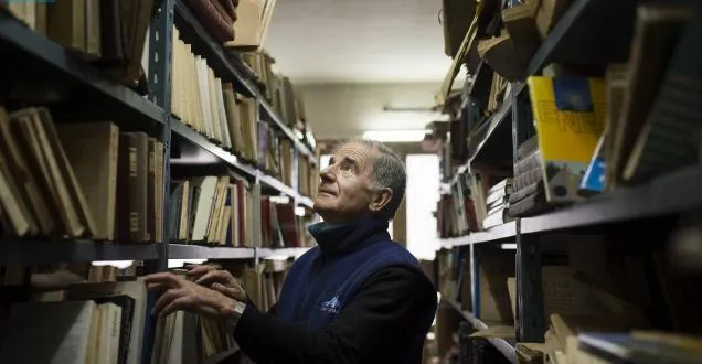 Nantes. Portrait : Loïc Robiou, une vie de livres - Nantes.maville.com