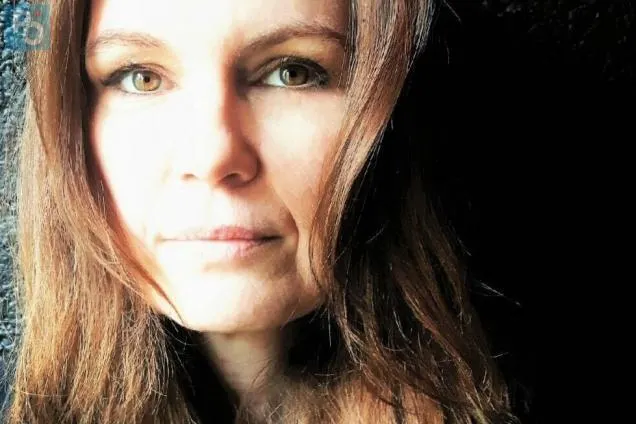 Nantes. Lisa Barel publie « De l’odeur de l’encre », en dédicace chez ...