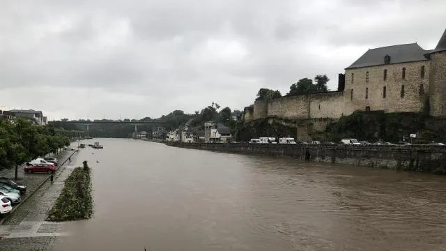 Inondations en Mayenne. Le niveau des rivières continue à monter ...