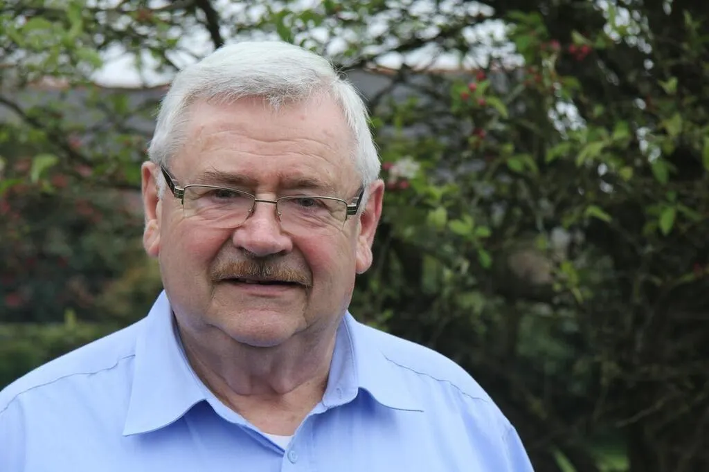 Finistère. Quand Charles Miossec racontait la droite dans le ...