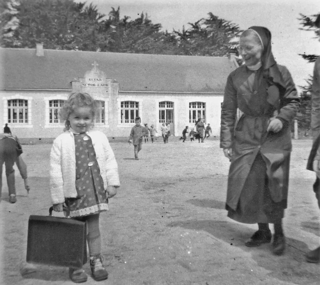 EN IMAGES. À Arzon, l’école est finie, mais… et sa façade ? - Vannes ...