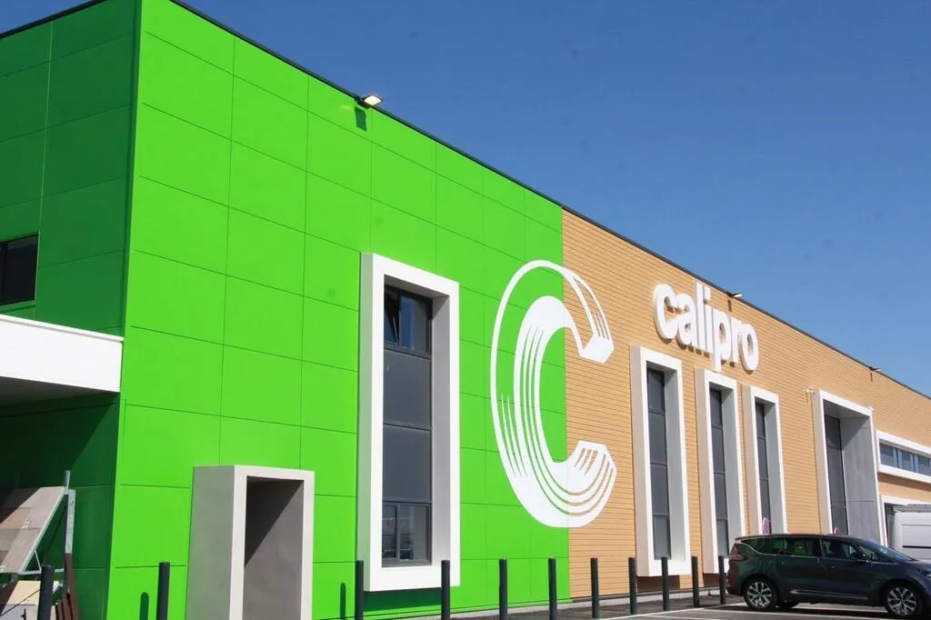 EN IMAGES. À Lamballe, Calipro devient un site XXL, au bord de la RN12 ...