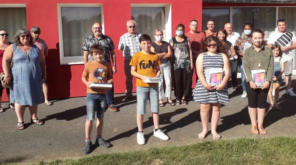 Gouvix. Des tablettes numériques pour les futurs collégiens - Caen ...