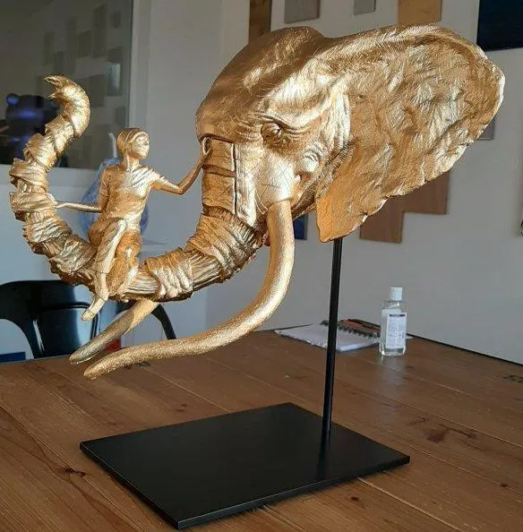 Nantes. Le célèbre dessin en soutien aux soignants devient une statue ...