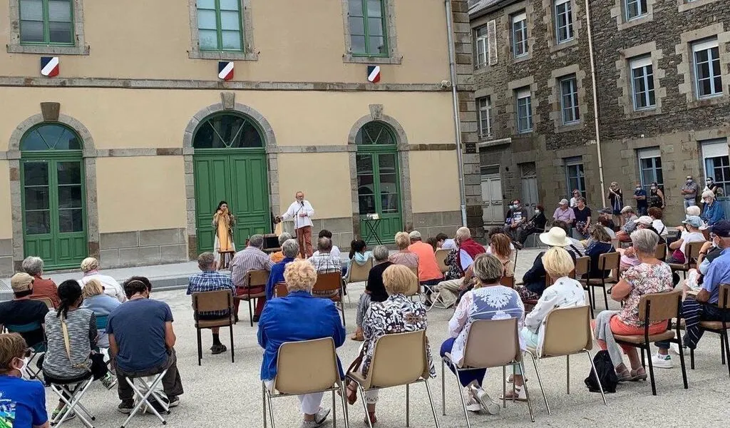 Dol-de-Bretagne. Succès pour le concert de Myrdhin - Rennes.maville.com
