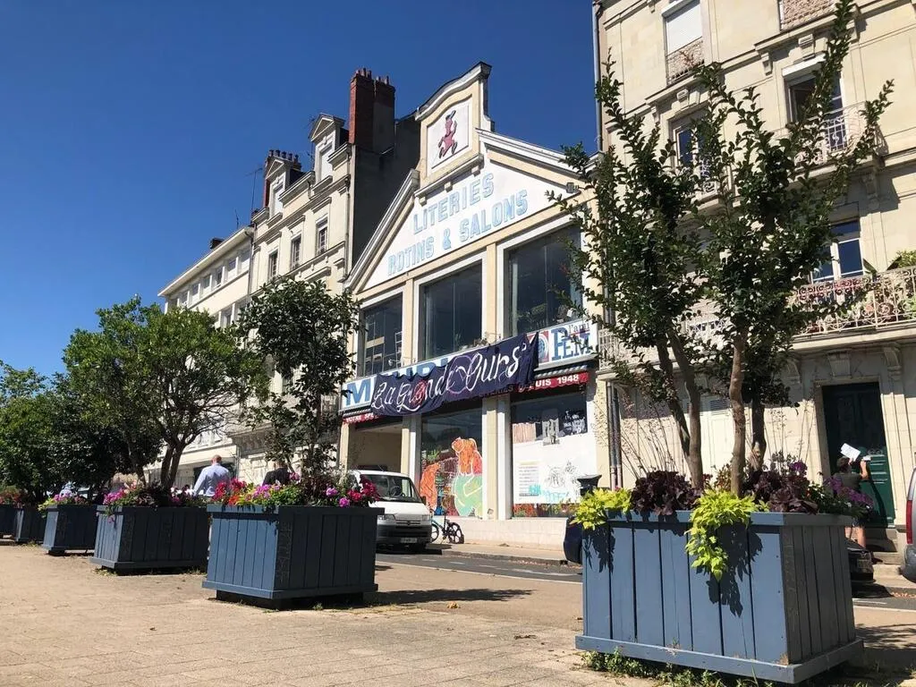 À Angers, la Grande Ourse assignée en justice, le squat en sursis ...