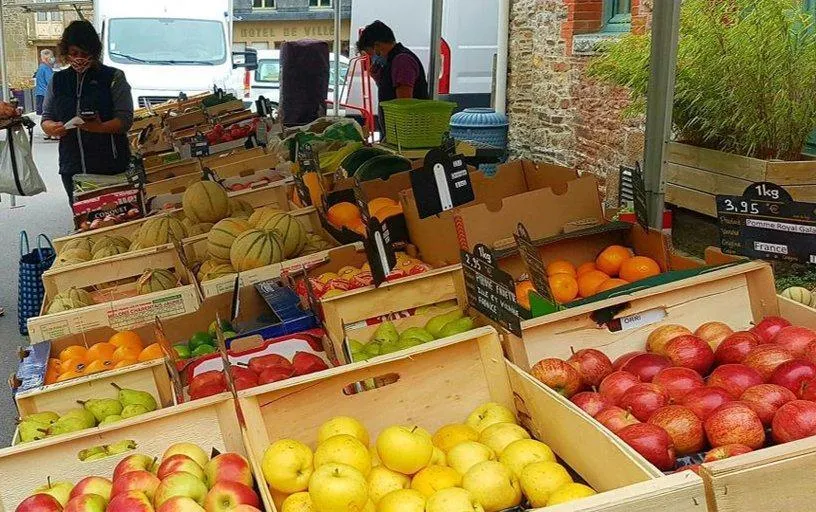 Bazouges-la-Pérouse. Tous masqués pour faire son marché ! - Rennes ...