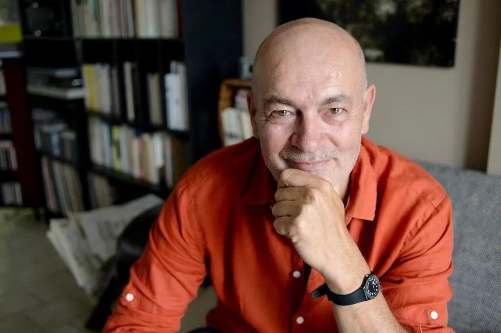 Pascal Rougé, le prof qui ne rentre pas dans les cases - Rennes.maville.com