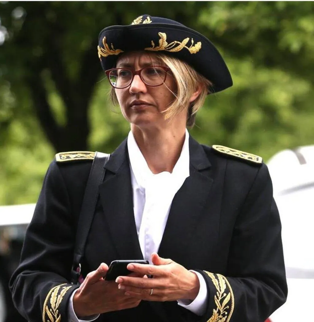 Anne Tagand succède à François-Claude Plaisant à la préfecture de ...