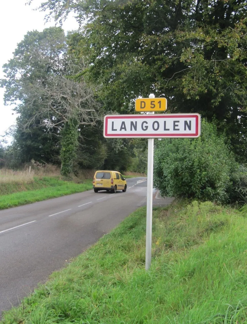 Finistère. « Avons-nous déménagé pendant la nuit ? » : un panneau de ...