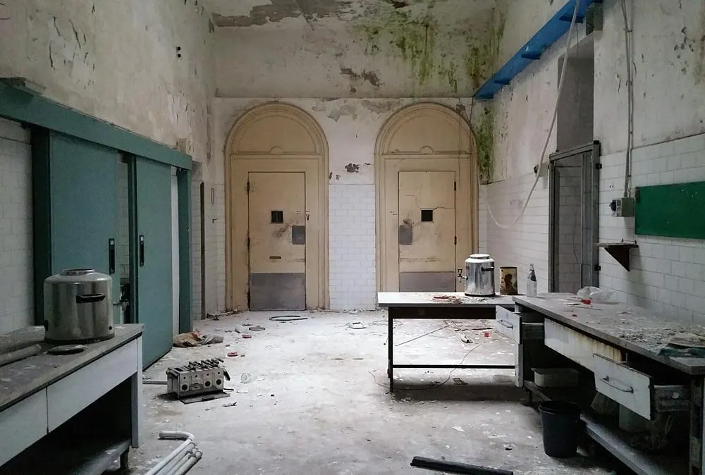 TÉMOIGNAGES. « Manoir, usine, hôpital, on visite tout ce qui est ...