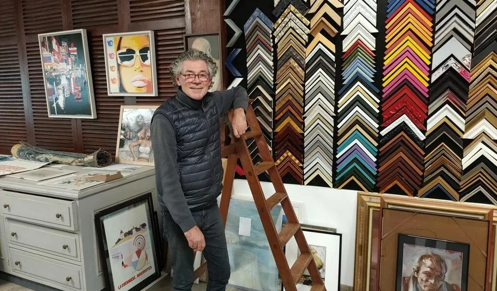 Laval. Art Cadres revient en ville avec un nouvel atelier - Laval ...