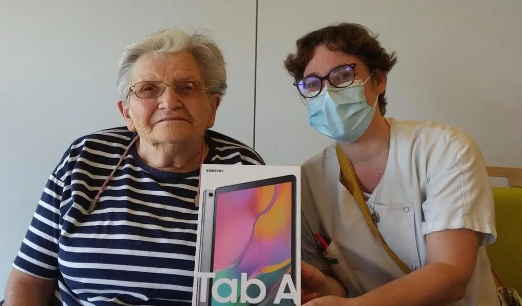 Poncé-sur-le-Loir. Des tablettes offertes par le Rotary pour les Ehpad ...