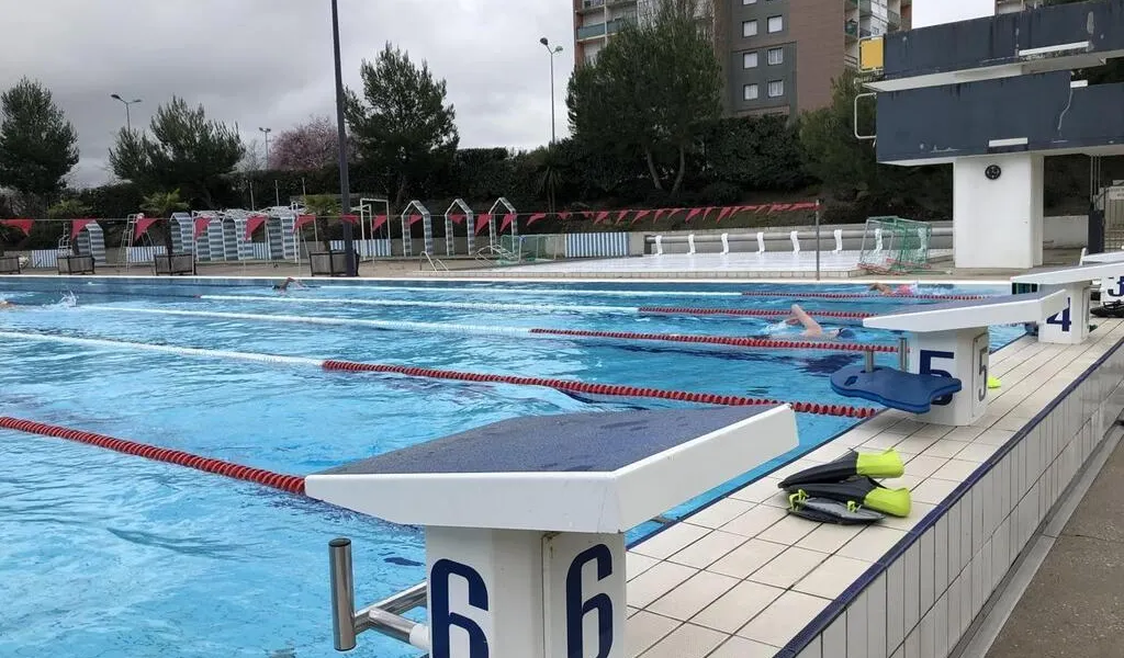 Laval. La piscine Saint-Nicolas rouvre avec de nouveaux horaires ...