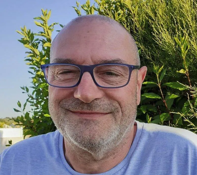 Robert Roblin's Instagram, Twitter & Facebook on IDCrawl