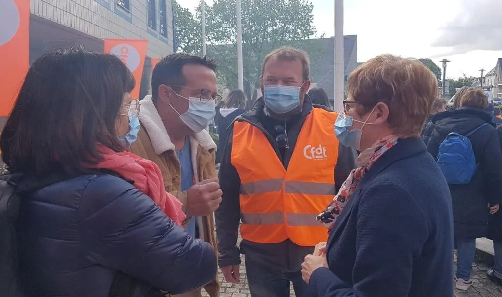 Trégueux. Les agents municipaux poursuivent leur grève - Saint-Brieuc ...