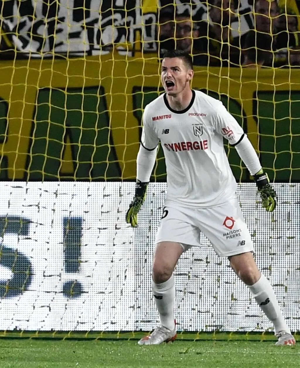 FC Nantes. Le gardien Alexandre Olliero signe définitivement à Pau ...