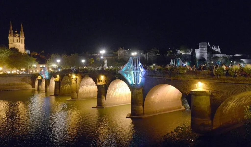 À Angers, pourquoi le Pont de Verdun s’appelle-t-il comme cela ...