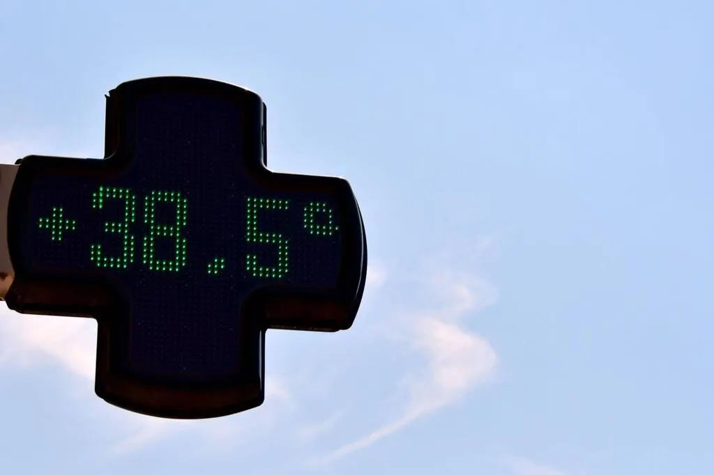 Canicule. Deux départements en vigilance orange, dix-huit départements ...