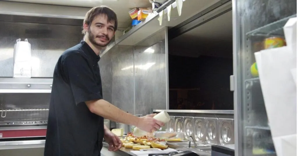 Grâces. Alexandre Le Guyader lance son burger foodtruck - Saint-Brieuc ...