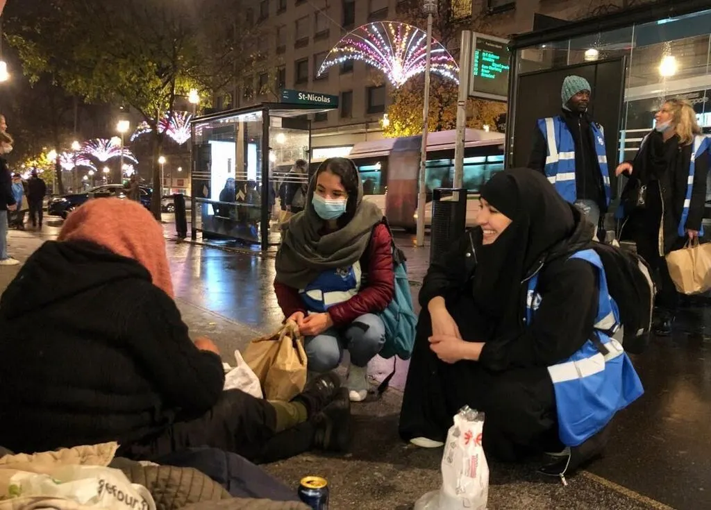 REPORTAGE. Les jeunes de Bellevue apportent repas et chaleur aux sans ...