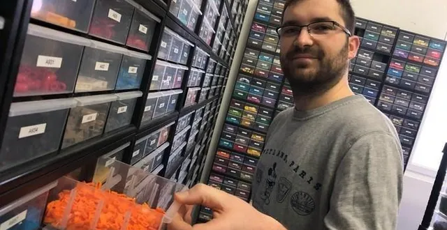 Dingo de Lego à 27 ans, Lancelot Lemoine en a fait son métier au Mans ...