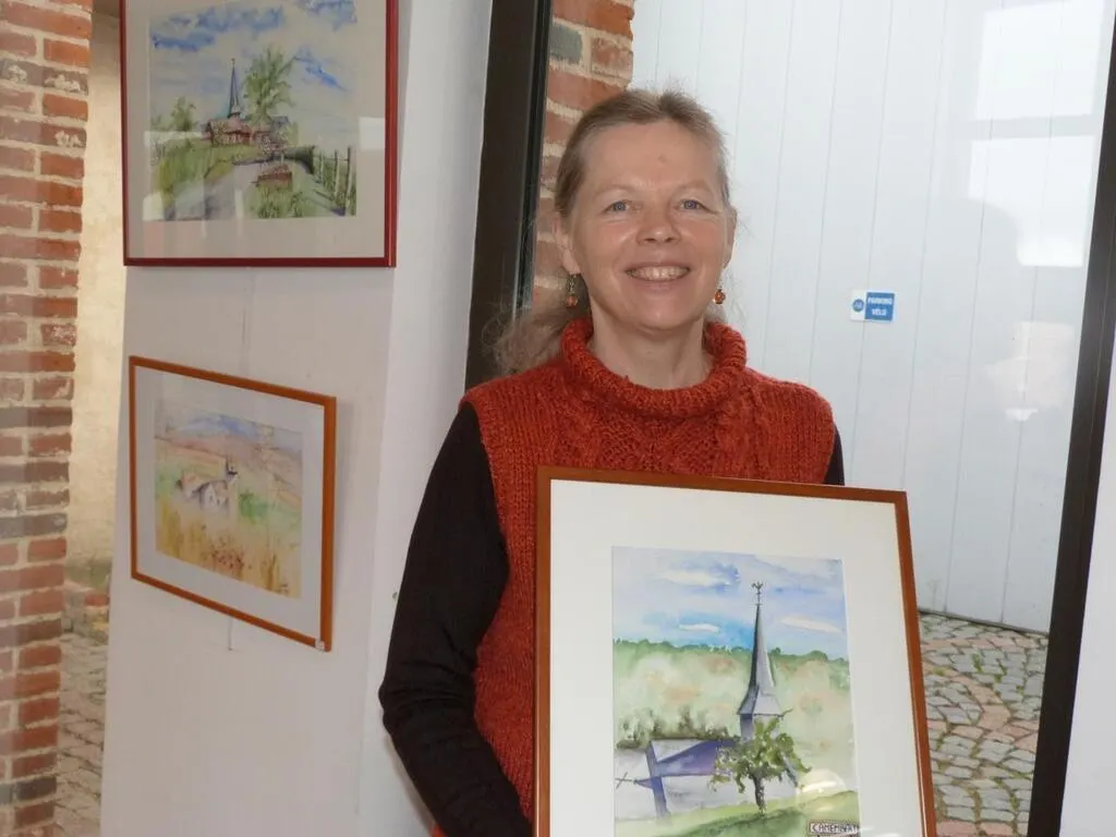 Isabelle Mallet expose sa Normandie au village fromager à Livarot pays ...