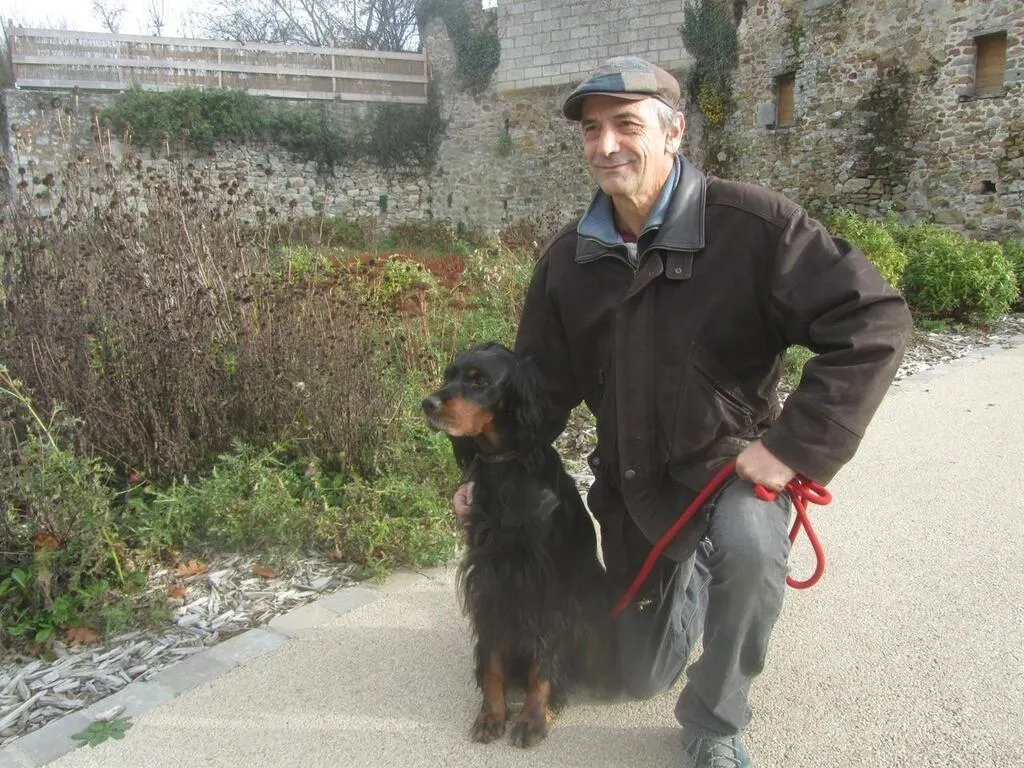 À Andouillé, Éric Viel est comportementaliste animalier - Laval.maville.com