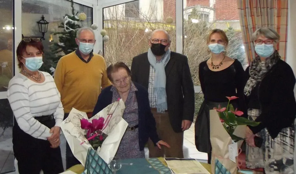 Montfort-le-Gesnois. Berthe Thomas vient de fêter ses100 ans - Le Mans ...