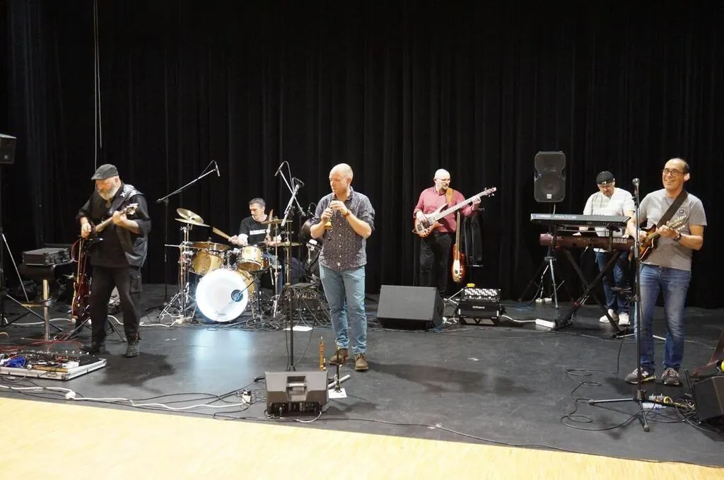 Elven. La musique bretonne et le rock sont les moteurs du groupe Entan ...