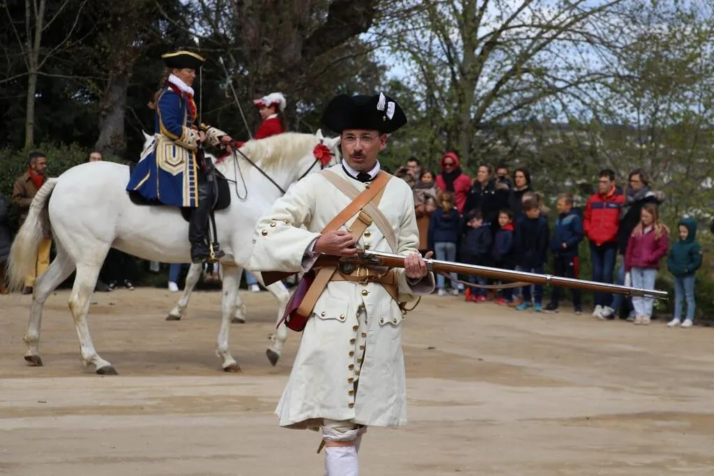 EN IMAGES. À Laval, le jardin de la Perrine plongé dans le XVIIIe ...