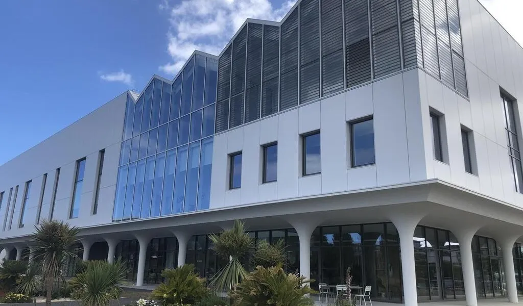 Le groupe Roullier inaugure son bâtiment dédié à la forme et au sport ...