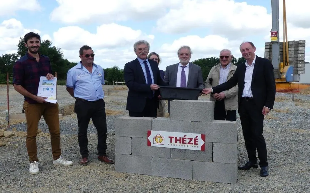 Feins. Pose de la première pierre à l’étang de Boulet - Rennes.maville.com