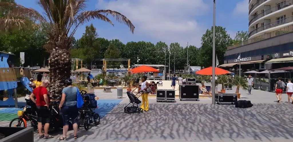 REPORTAGE. Caen-Plage, quand le farniente règne au centre commercial ...